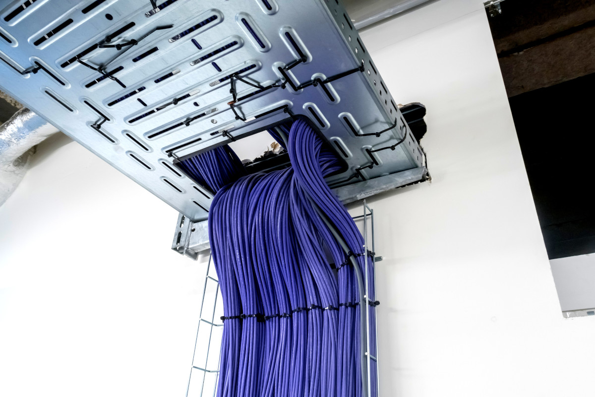 Improve Business Efficiency with Structured Cabling Improve Business Efficiency with Structured Cabling